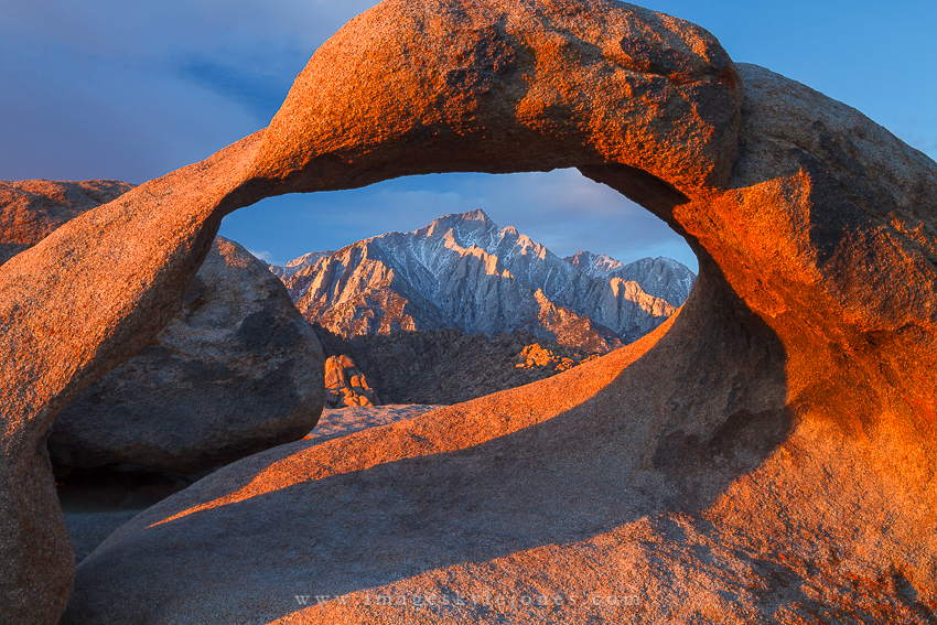 Mobius Arch and Lone Pine Peak | Focal World