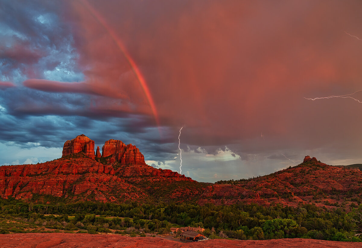 Cathedral Lightning | Focal World