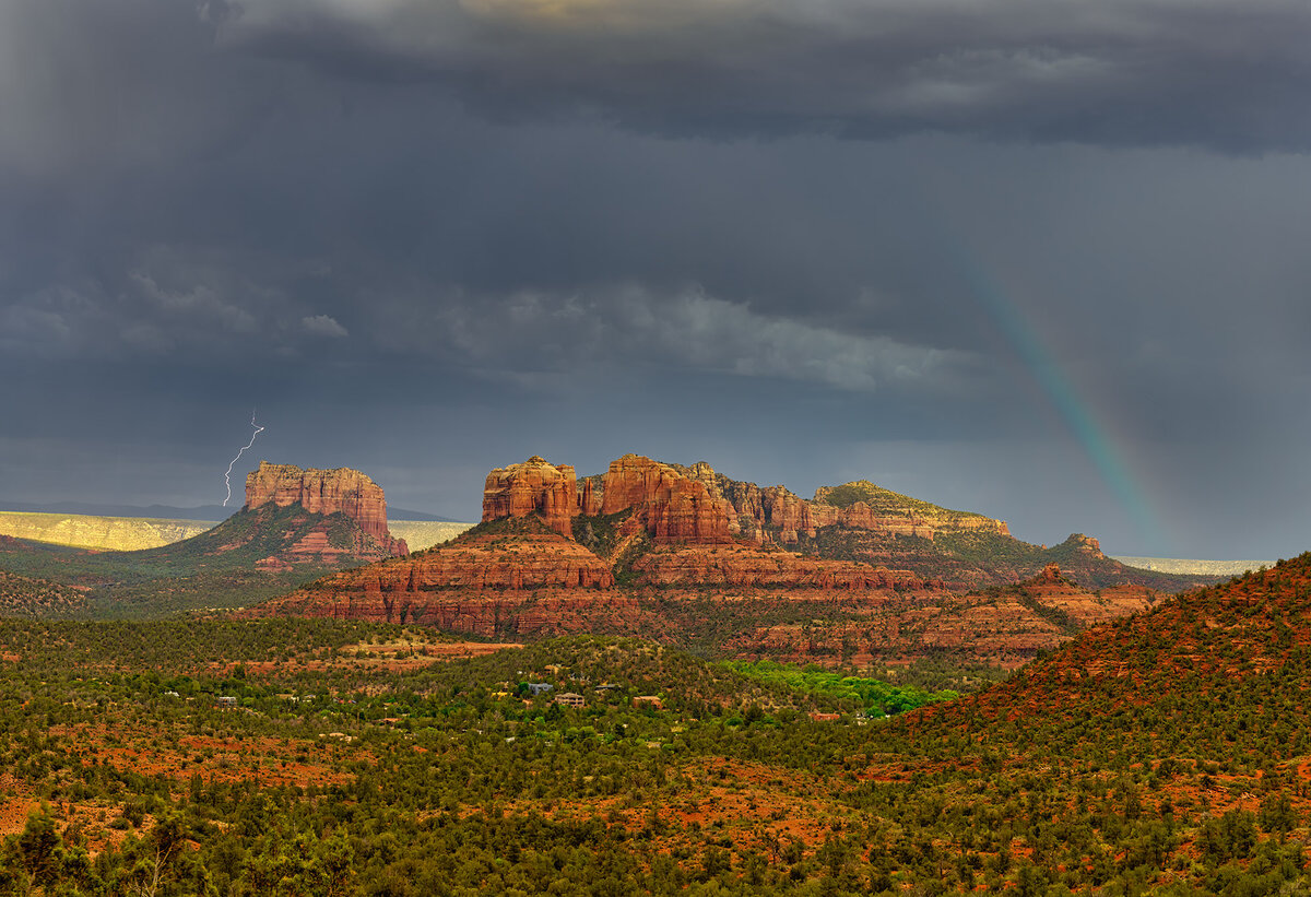 Lightning and rainbow | Focal World