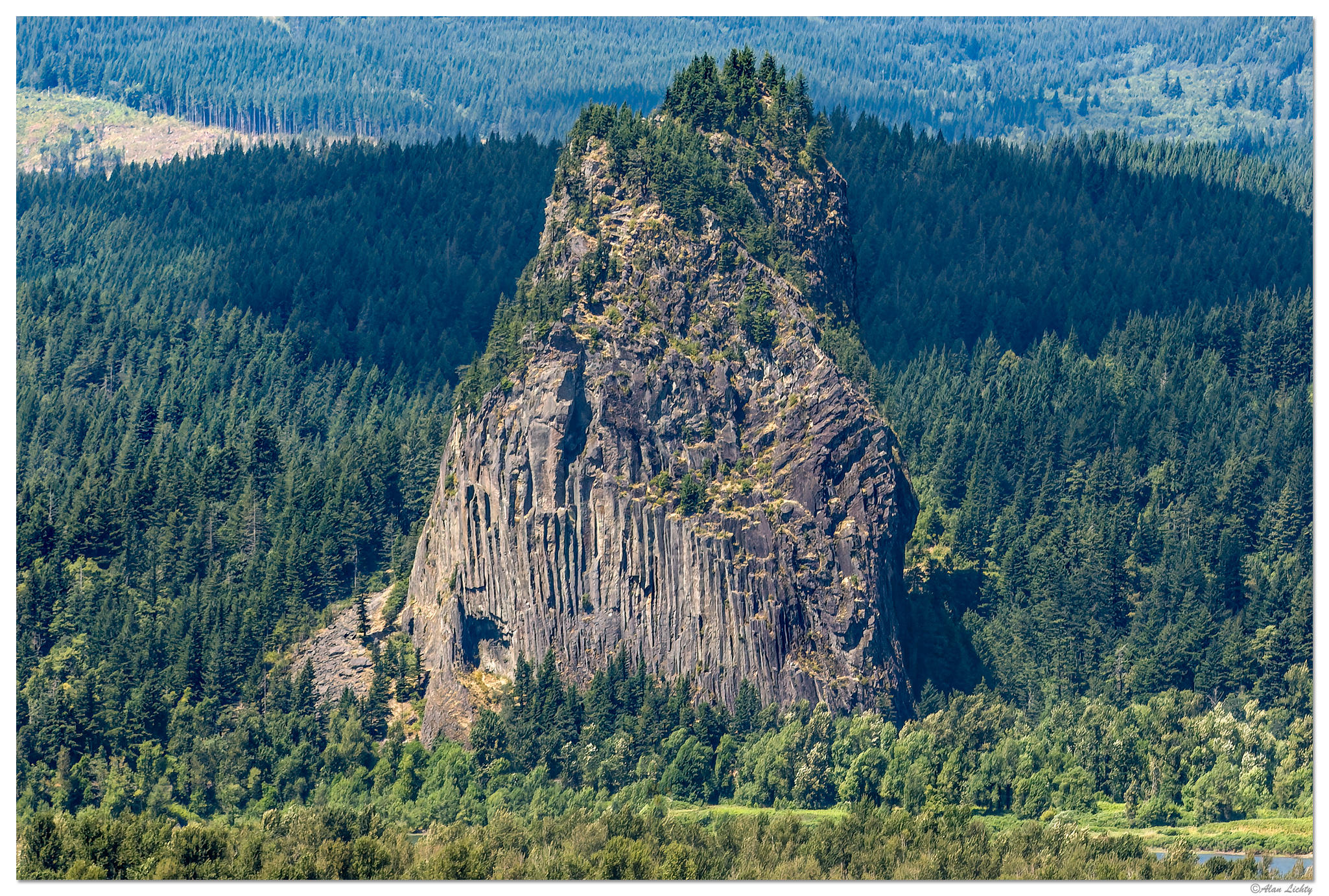 Beacon Rock +More Views | Focal World