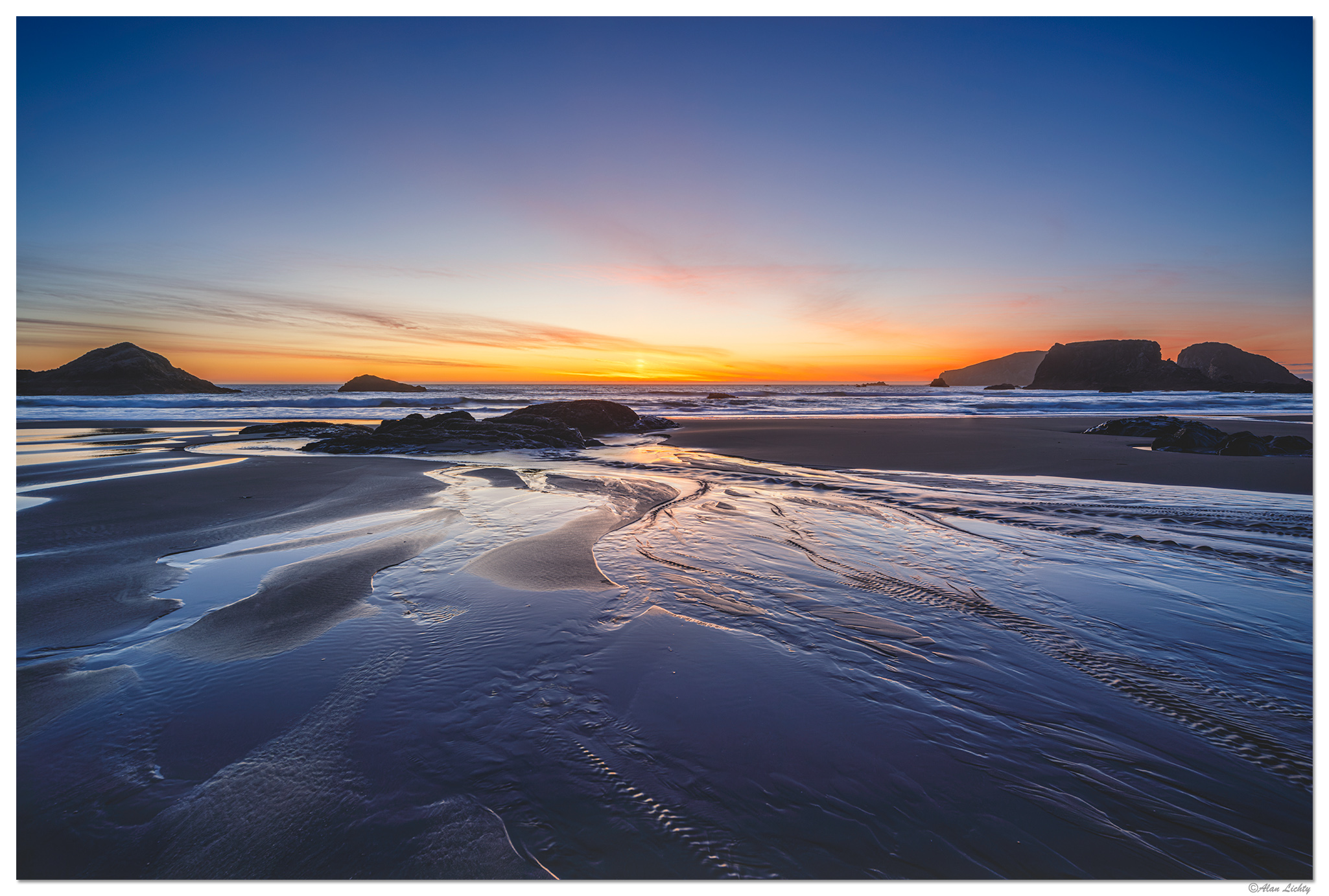 Sunset Panorama on a Beach | Focal World