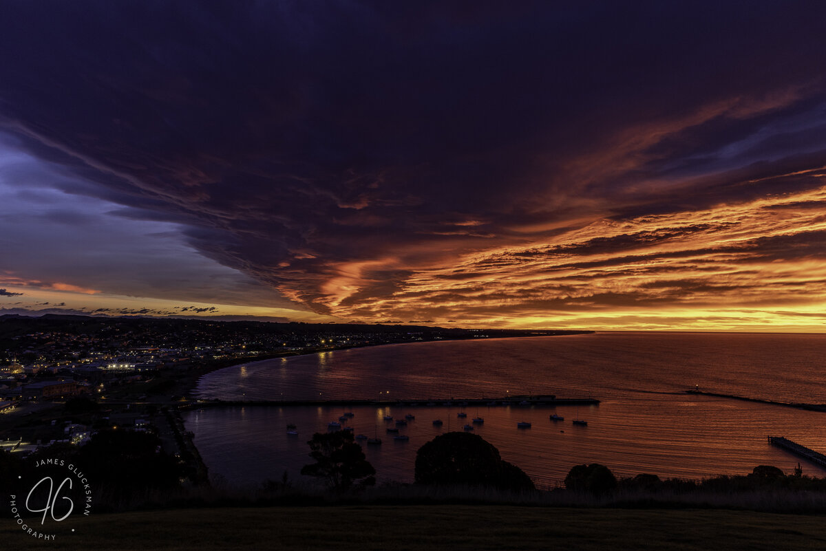 Red Dawn over Oamaru | Focal World