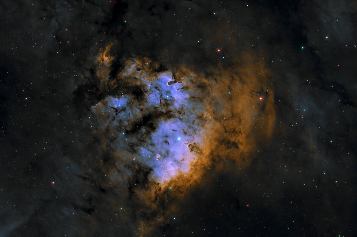 NGC7822 Using the Hubble Palette | Focal World