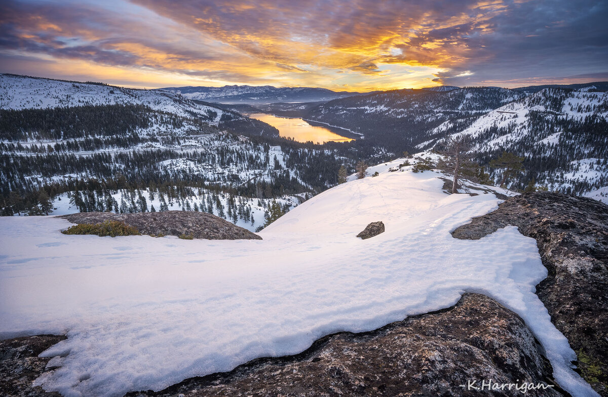 Black Wall Sunrise | Focal World